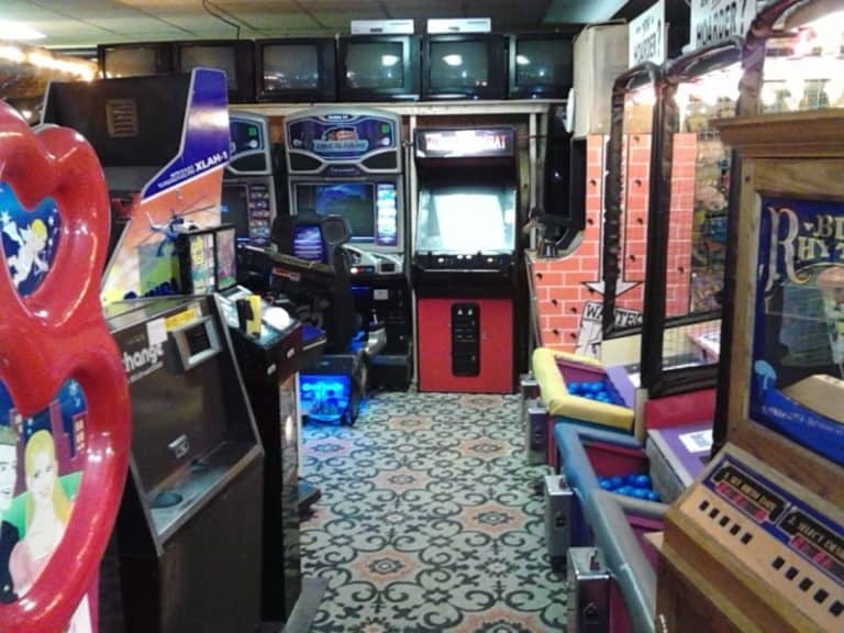 Boardwalk Mall's Retro Arcade Games For Sale - Wildwood Video Archive