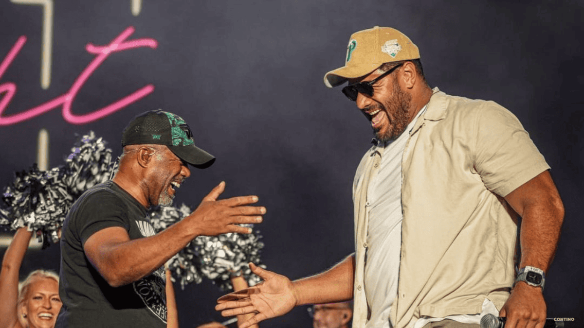 Philadelphia Eagles Star Performs With Darius Rucker - Wildwood Video ...