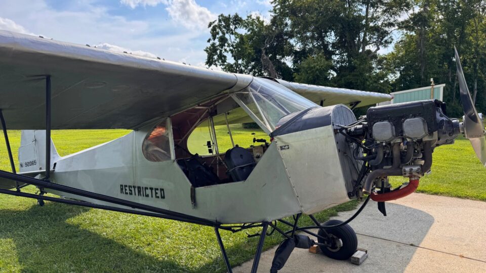 How Banner Planes Work - Behind the Scenes of Aerial Advertising ...
