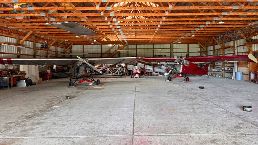 How Banner Planes Work - Behind the Scenes of Aerial Advertising ...