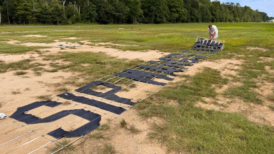 How Banner Planes Work - Behind the Scenes of Aerial Advertising ...