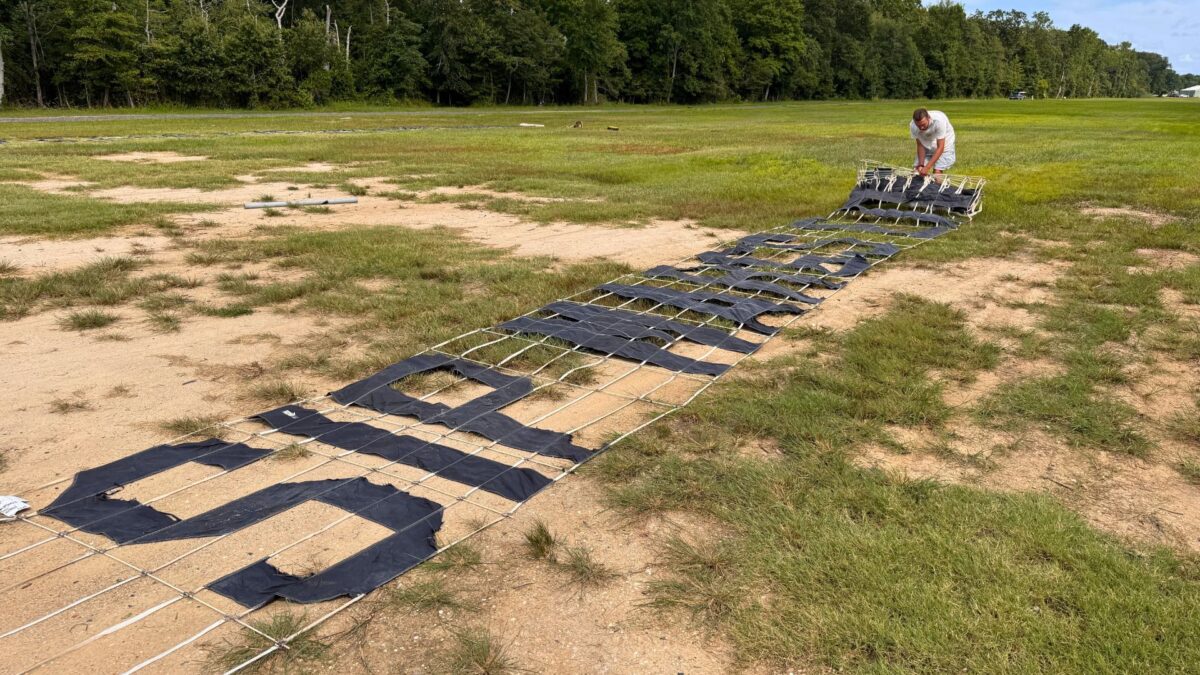 How Banner Planes Work - Behind the Scenes of Aerial Advertising ...