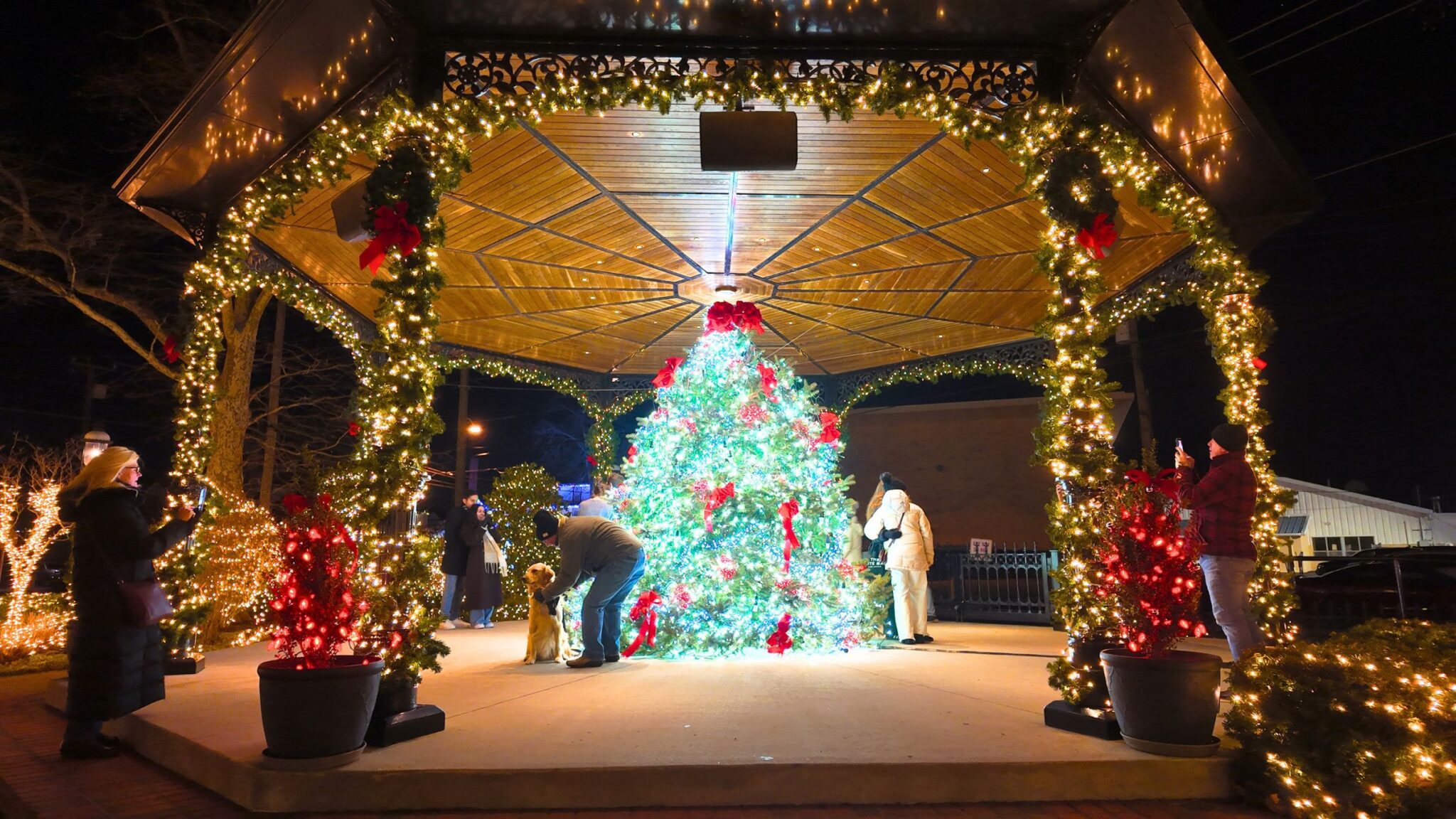 Christmas in Cape May Feels Like a Hallmark Movie - Video Tour ...